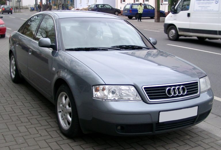 Fuse box diagram Audi A6 C5 (Avant) and relay with assignment and location