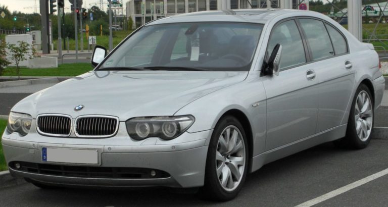 Fuse box diagram BMW E65 E66 and relay with assignment and location