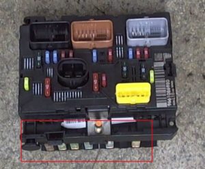 Fuse box diagram Peugeot 207 and relay with assignment and location