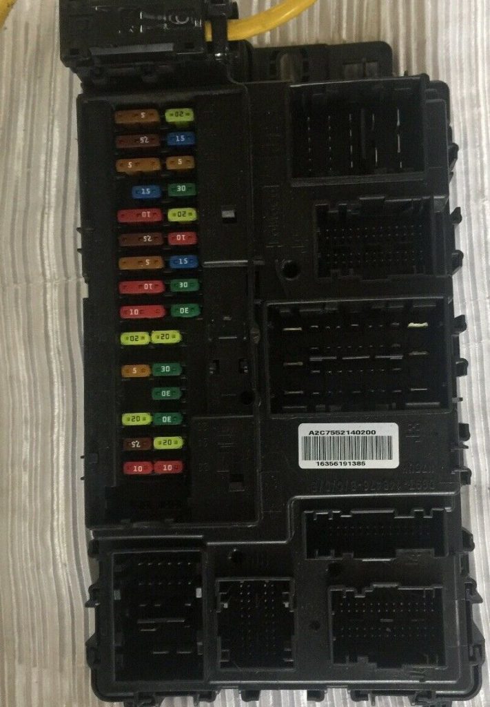 Fuse box diagram Ford Explorer 2010 - 2020 and relay with assignment ...