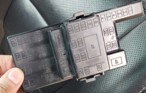 Fuse box diagram Ford Explorer 2010 - 2020 and relay with assignment ...