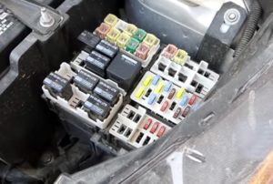 Fuse box digram Ford Fiesta mk6 mk7 and relay with assignment and location