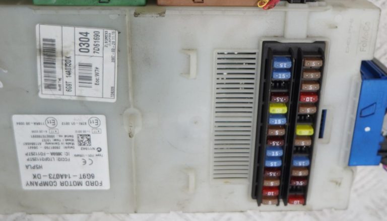 Fuse box diagram Ford S-Max 2006 - 2015 relay with assignment and location