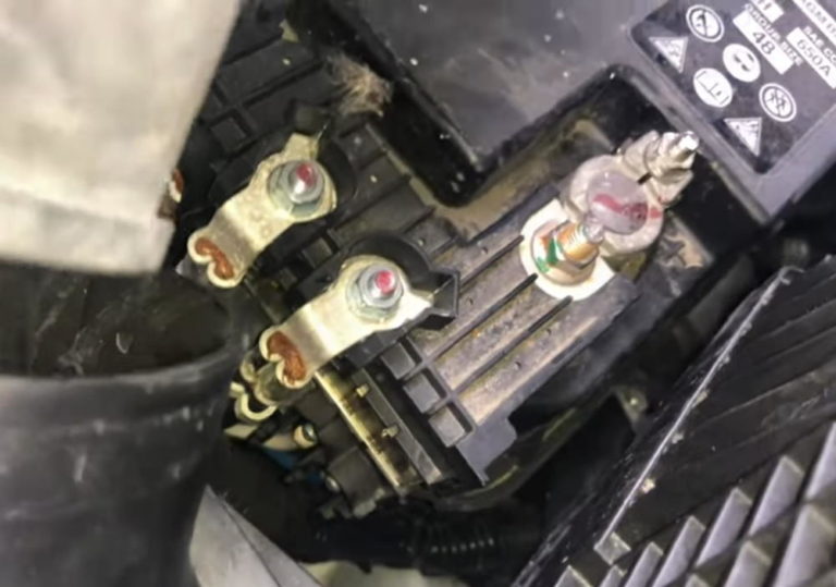 Fuse box diagram Honda Odyssey 6G and relay with assignment and location