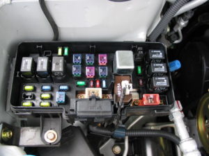 Fuse box diagram Honda Pilot 1G and relay with assignment and location