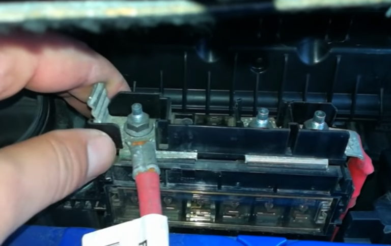 Fuse box diagram Renault Talisman and relay with assignment and location