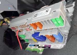 Fuse box diagram BMW 2 G42 and relay with assignment and location