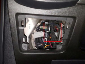 Fuse box diagram Ford Edge 2016 - 2024 relay with assignment and location